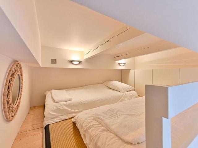 Earls Court Square, Earls Court. Studio to rent £3,684 pcm £850 pw
