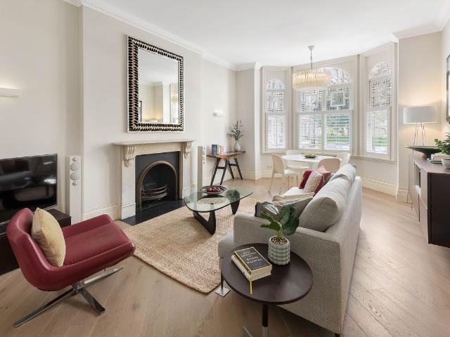 Earls Court Square, London SW5, 2 bed flat to rent, £4,500 pcm | PrimeLocation