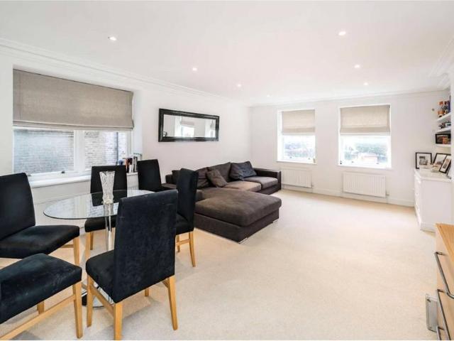 Earl's Court Square, London, SW5 2 bed flat to rent £4,767 pcm £1,100 pw