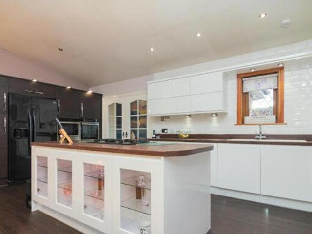 Earls Hill, Cumbernauld, 4 Bedroom Detached