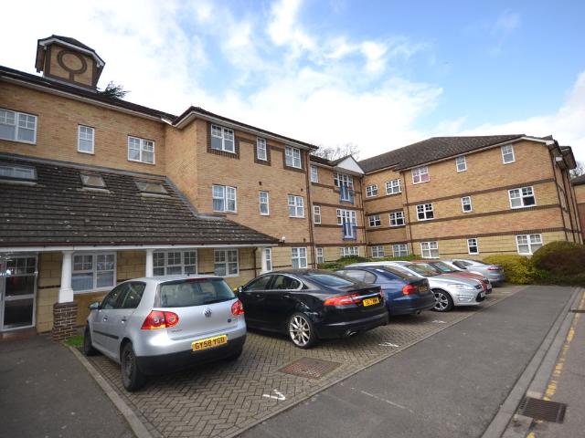 Earls Meade, Luton LU2, 1 bed flat to rent, £950 pcm | PrimeLocation