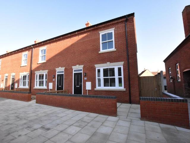 Earls Street, Thetford IP24, 3 bed terraced house to rent, £1,500 pcm | PrimeLocation