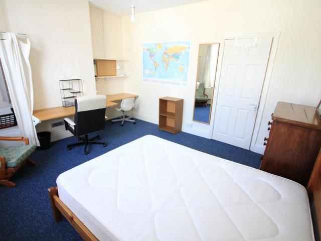 Earlsdon, Coventry CV5 4 bed terraced house to rent £350 pcm £81 pw