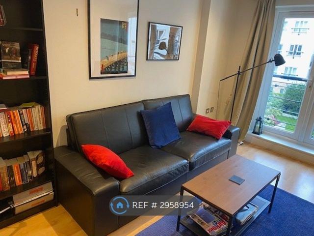 Earlsfield House, Kingston Upon Thames KT2, 1 bed flat to rent, £1,775 pcm | PrimeLocation