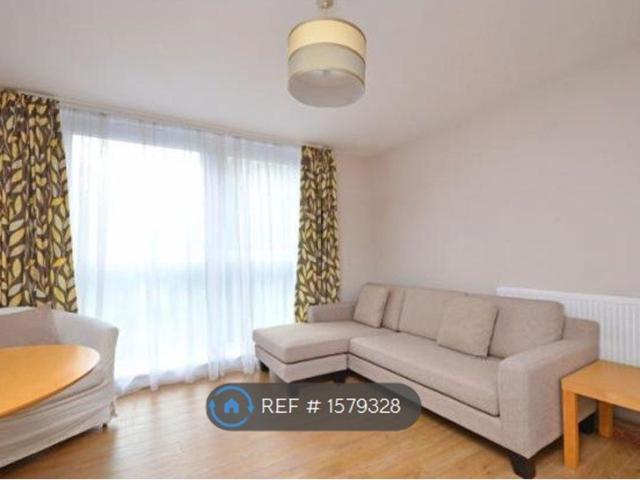 Earlsfield, London SW17, Room to rent, £900 pcm | PrimeLocation