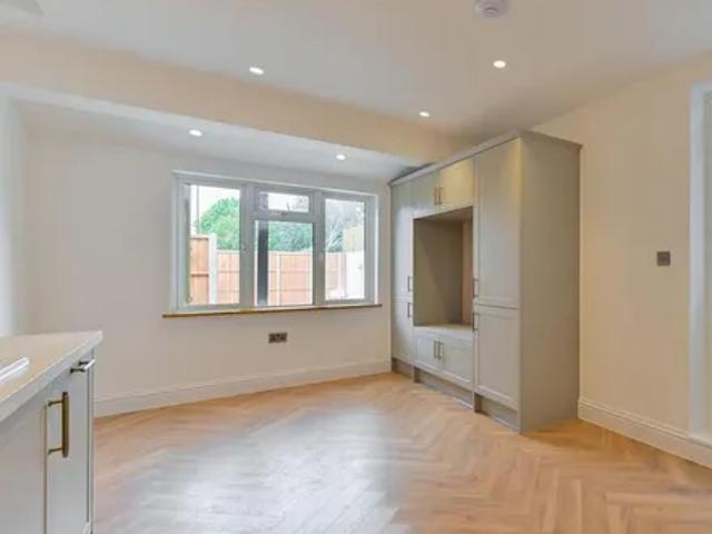 Earlsfield Road, London, SW18 3AF, United Kingdom | 2 bed house for rent #168181797 | Rentberry