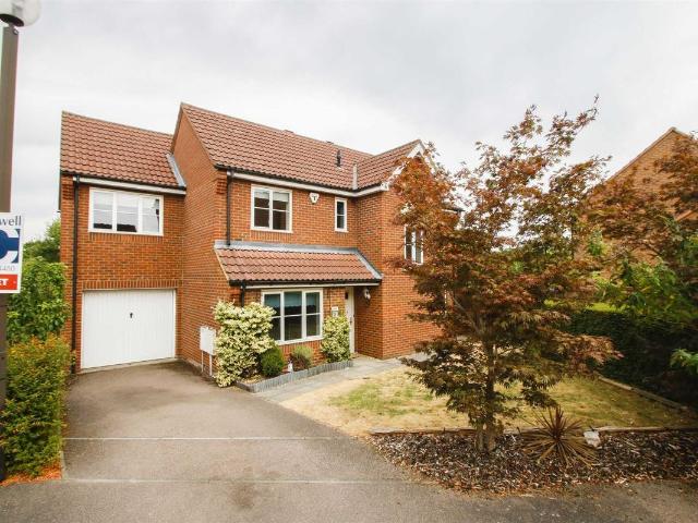 Earlshall Place, Westcroft MK4, 4 bed detached house to rent, £2,050 pcm | PrimeLocation