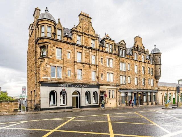 Earlston Place, Edinburgh, EH7 1 bed flat to rent £1,060 pcm £245 pw