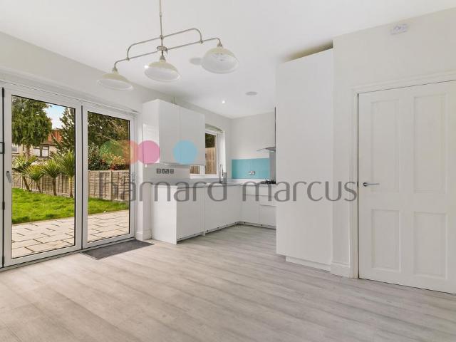 Earlswood Avenue, THORNTON HEATH 3 bed house to rent £2,250 pcm £519 pw