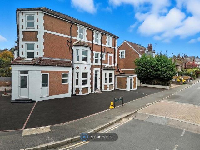 Earlswood Road, Redhill RH1, Room to rent, £900 pcm | PrimeLocation