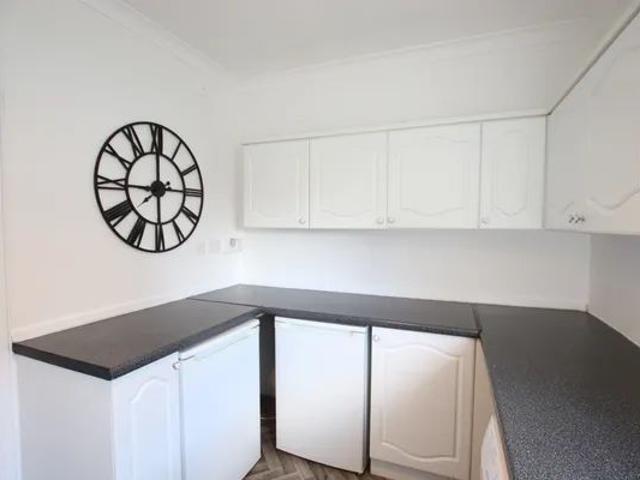 Earn Crescent, Dundee, DD2