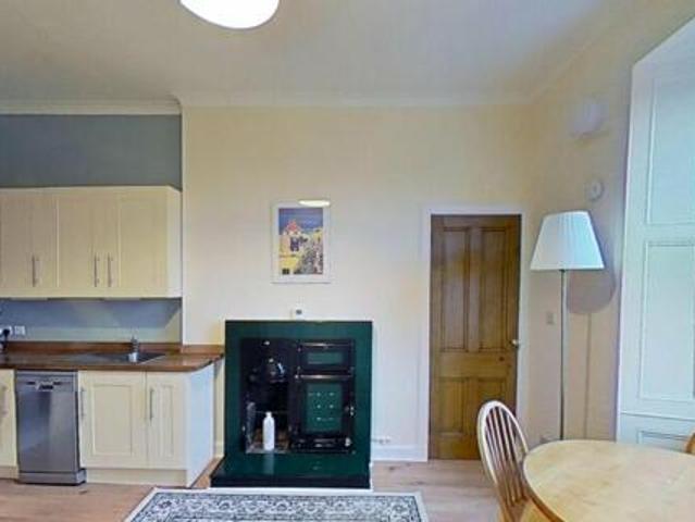 East Mayfield, Edinburgh, 3 Bedroom Flat
