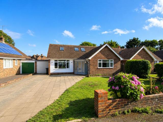 East Mead, Ferring BN12, 4 bed detached bungalow to rent, £3,000 pcm | PrimeLocation