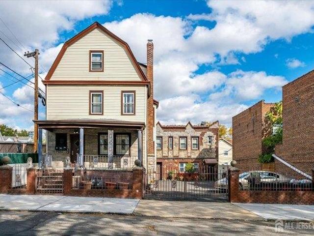 East Orange NJ 07018 LS101800316