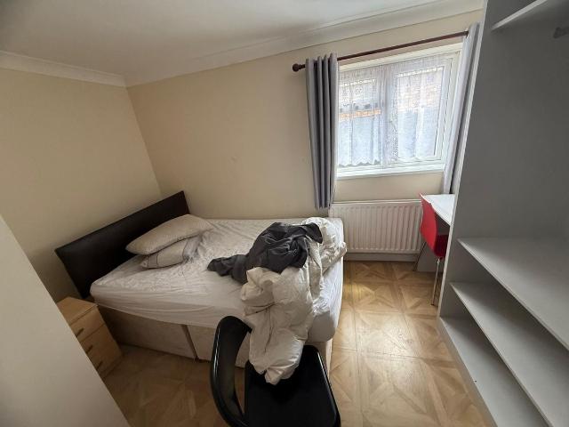 East Avenue, Hayes UB3, Room to rent, £875 pcm | PrimeLocation