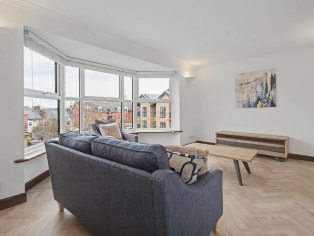 East Avenue, Oxford 3 bed apartment to rent £2,400 pcm £554 pw