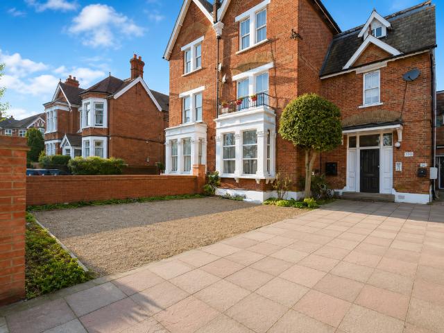 East Acton Lane, Acton Central W3, 2 bed flat to rent, £2,000 pcm | PrimeLocation
