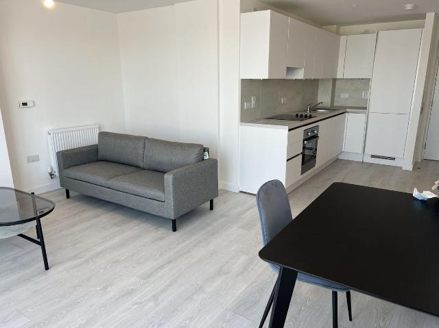 East Acton Lane, Acton W3, 1 bed flat to rent, £2,200 pcm | PrimeLocation