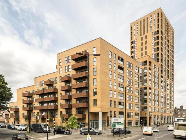 East Acton Lane, London W3 1 bed flat to rent £2,200 pcm £508 pw