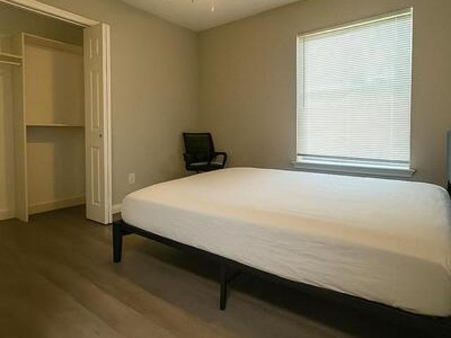 East Arlington Home, a 2 hours 0 minutes drive to transit stop Grand Prairie N Belt Line