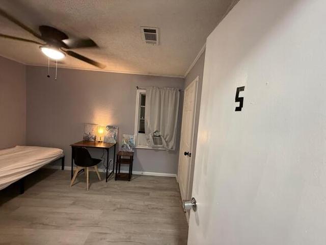 East Arlington Home Affordable. convenient Spot in Arlington