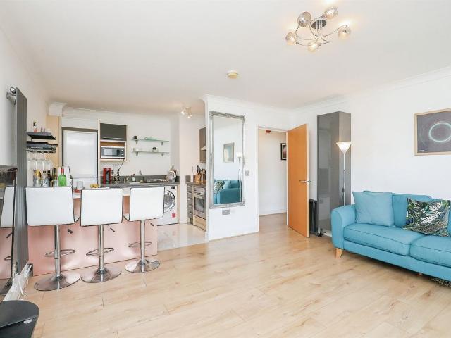 East Bank, Wherry Road, Norwich NR1, 2 bed flat to rent, £1,250 pcm | PrimeLocation
