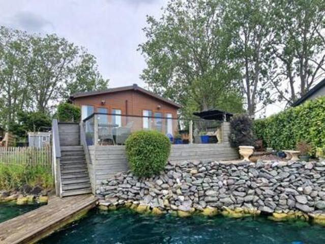East Bank,tallington, 2 Bedroom Park
