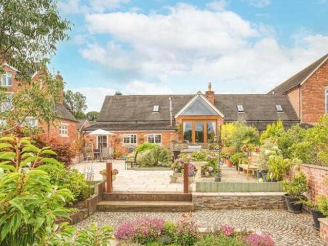 East Barn, Woodside, 5 Bedroom Barn