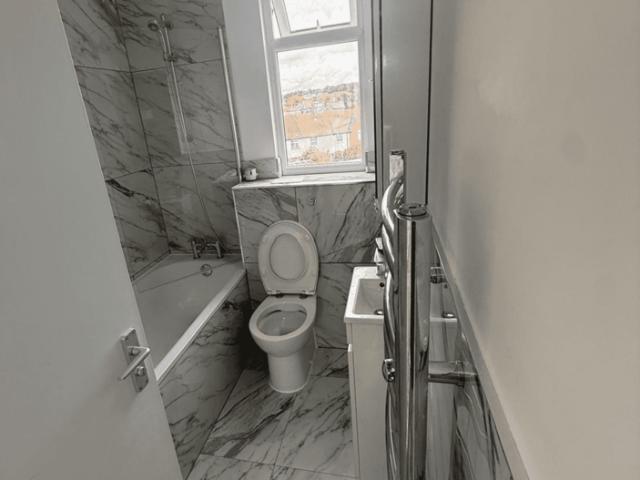 East Barnet Road, Barnet, EN4 4 bed apartment to rent £2,300 pcm £531 pw