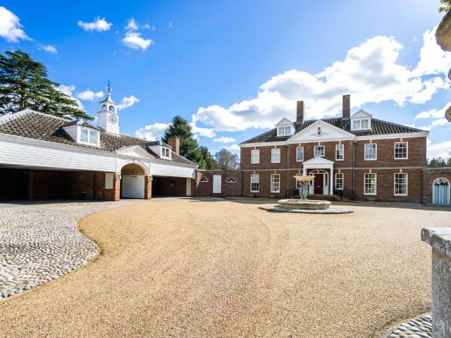 East Carleton, Norfolk NR14, 6 bed country house to rent, £6,000 pcm | PrimeLocation