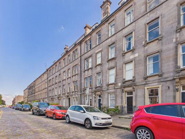East Claremont Street, Broughton, Edinburgh EH7, 4 bed flat to rent, £3,000 pcm | PrimeLocation