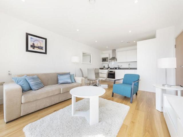 East Court, Eltham SE9 1 bed flat to rent £1,600 pcm £369 pw