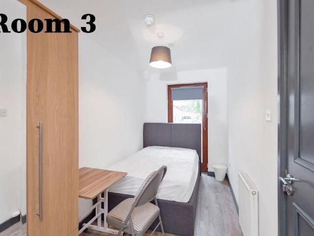 East Crosscauseway, Edinburgh EH8, 8 bed shared accommodation to rent, £725 pcm | PrimeLocation