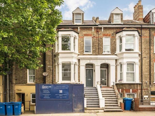 East Dulwich Grove, London SE22 2 bed flat to rent £2,400 pcm £554 pw