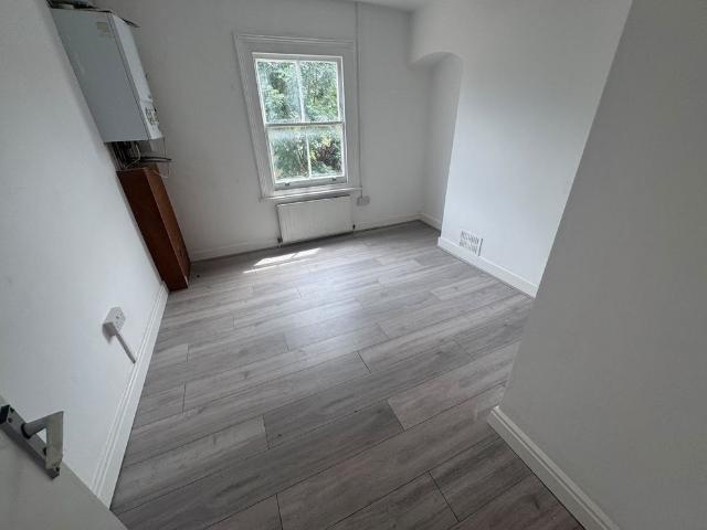East Dulwich Grove, London, SE22 8