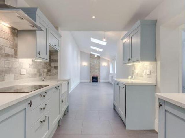 East Dulwich Road, East Dulwich, 2 Bedroom Flat