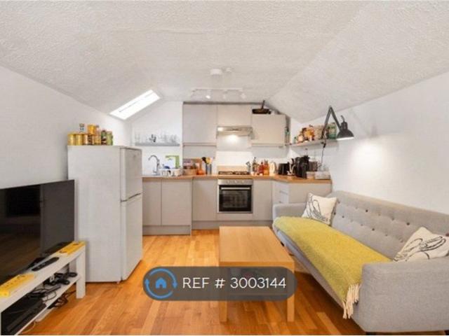 East Dulwich Road, London SE22, 2 bed flat to rent, £2,250 pcm | PrimeLocation