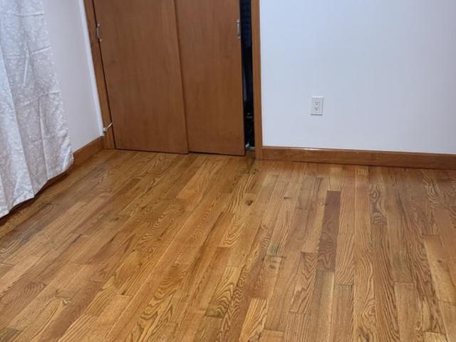 East Elmhurst room for rent