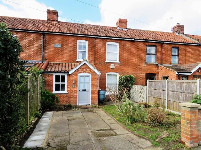East End, East Bergholt, Colchester, Suffolk CO7, 3 bed terraced house to rent, £1,395 pcm | PrimeLocation