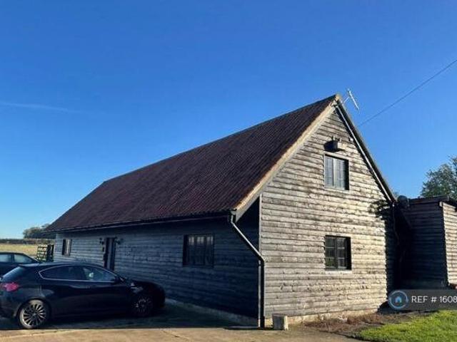 East End, Newport Pagnell, Studio Flat For