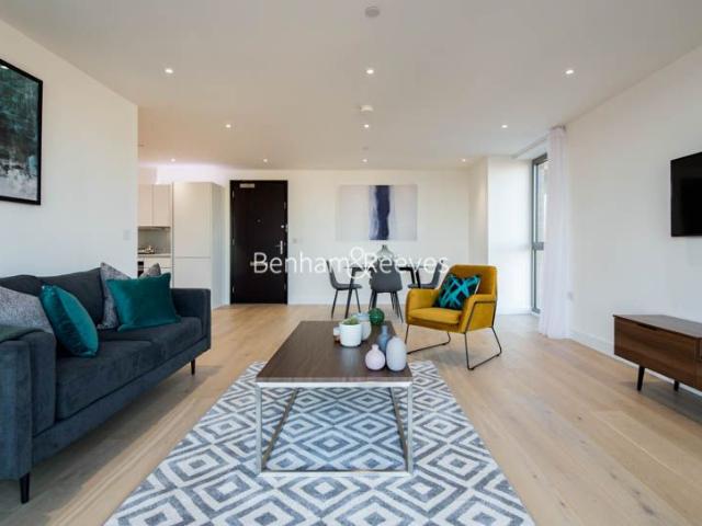 East Ferry Road, Canary Wharf E14, 2 bed flat to rent, £2,900 pcm | PrimeLocation
