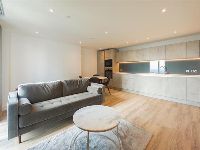 East Ferry Road, London E14 1 bed flat to rent £2,450 pcm £565 pw