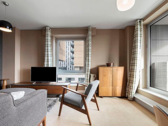 East Ferry Road, London E14, 2 bed flat to rent, £2,500 pcm | PrimeLocation