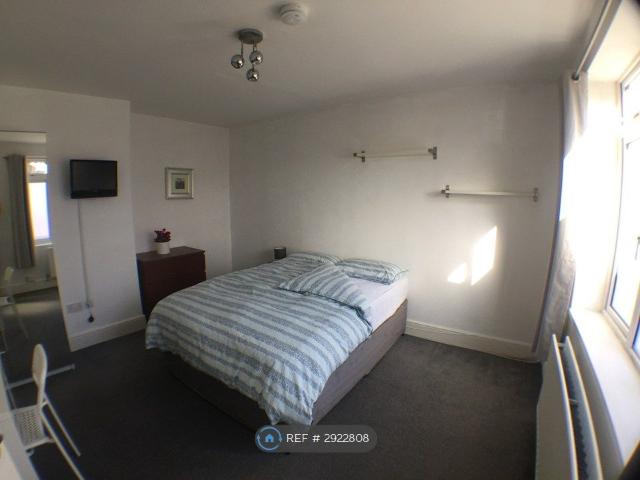 East Ferry Road, London E14, Room to rent, £975 pcm | PrimeLocation
