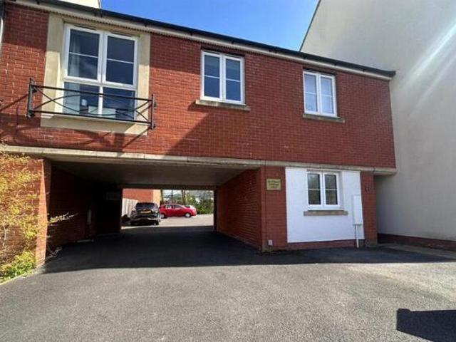 East Fields Road, Bristol, 3 Bedroom Coach