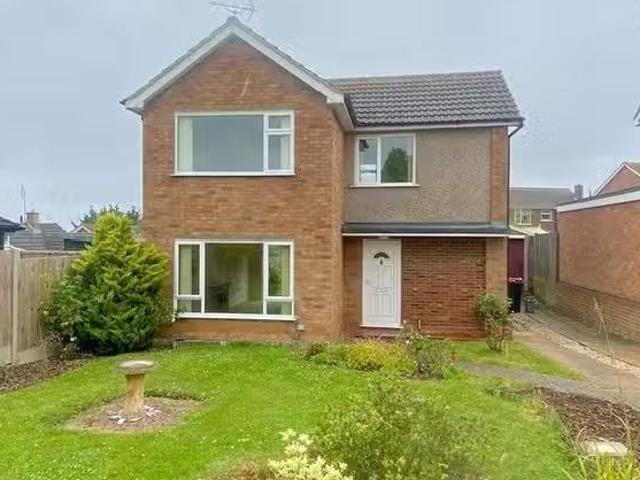 East Gate Close, Herne Bay, CT6 7ER 3 bed detached house to re.