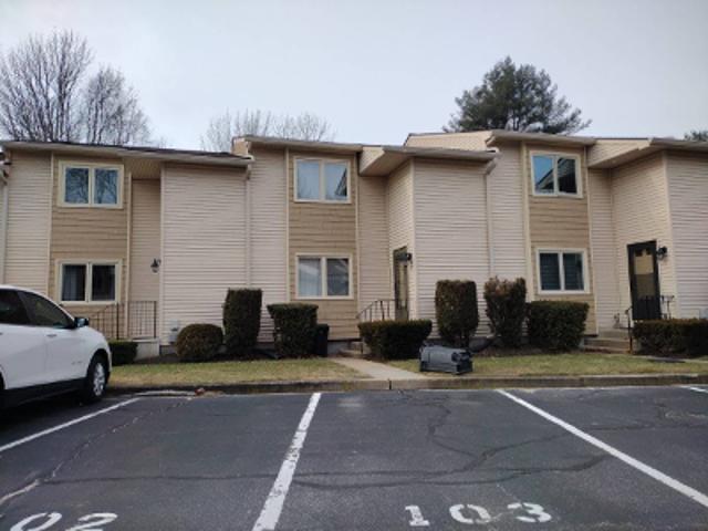 East Greenwich Avenue, Unit 103, Juniper Pond Condominium