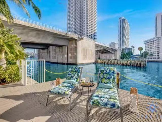 East Hallandale Beach Boulevard