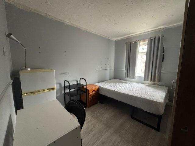 East Ham E6, Room to rent, £725 pcm | PrimeLocation