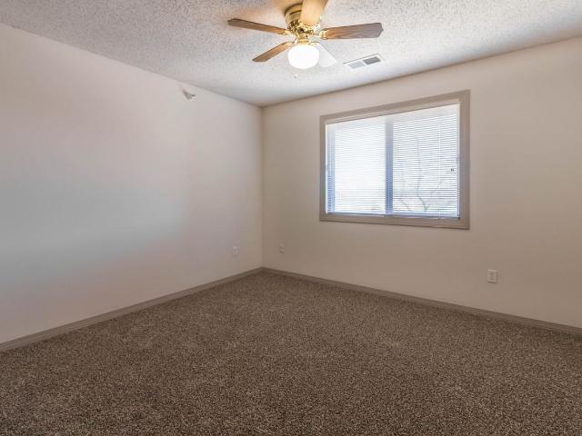 EAST HAMPTON 1 Bedroom Apartment for Rent at 2901 N Governeour St, Wichita, KS 67226